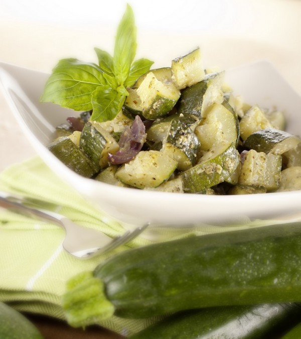 Recette Courgettes au pesto - Magazine Omnicuiseur